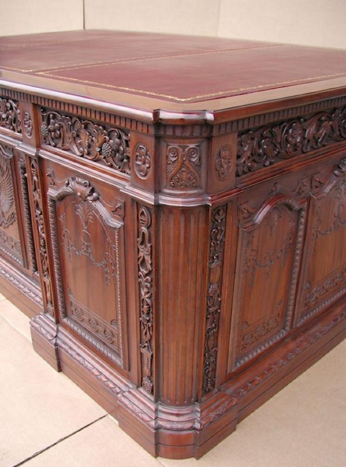Reproduction of the Resolute Desk